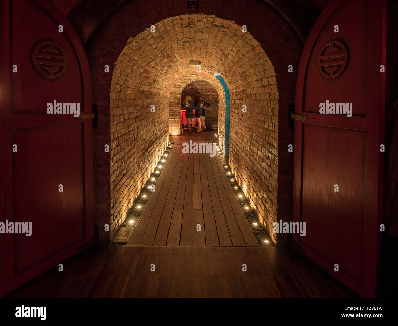 Underground nightclub hi-res stock photography and images - Alamy