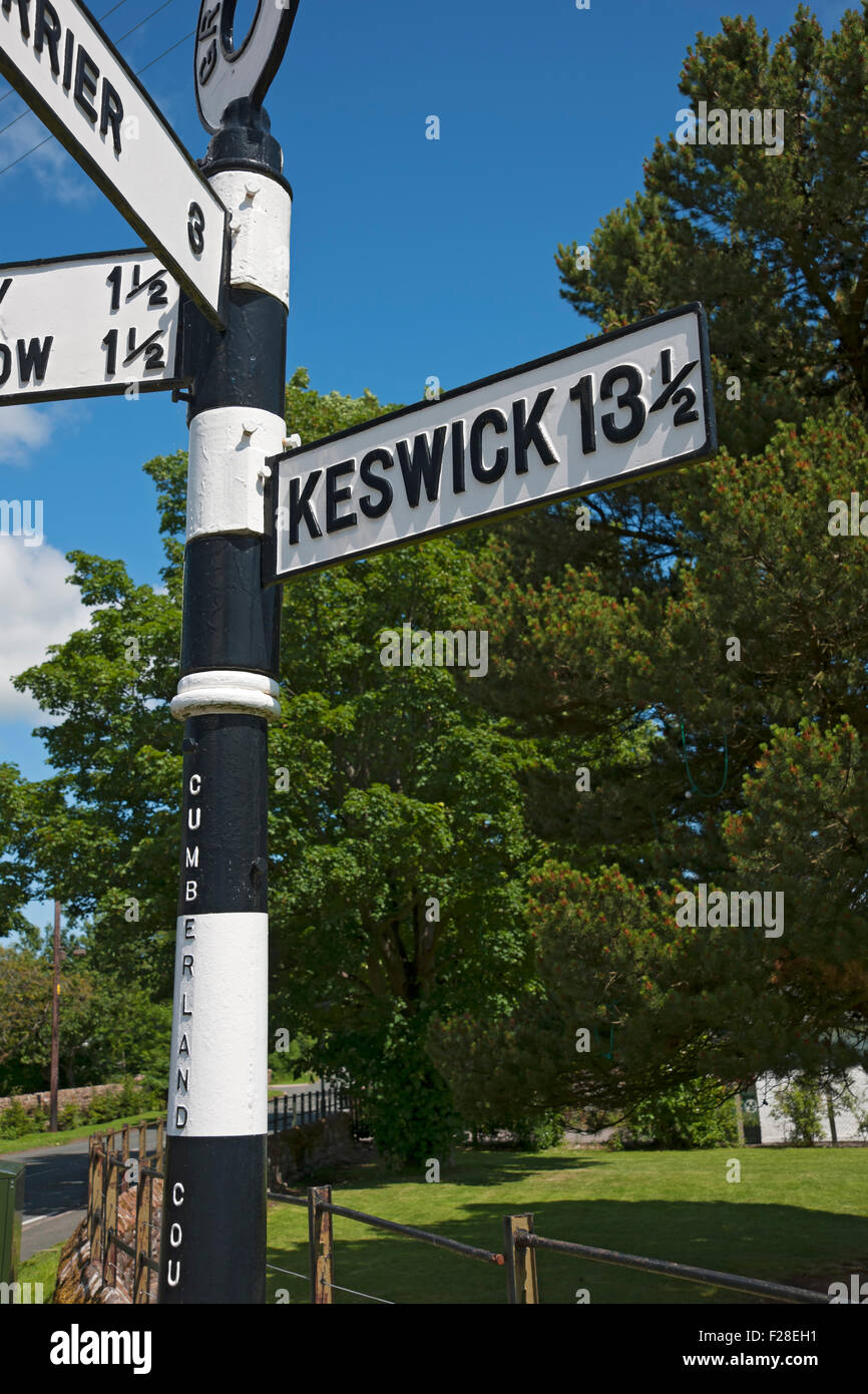 Road Signs Uk High Resolution Stock Photography and Images - Alamy