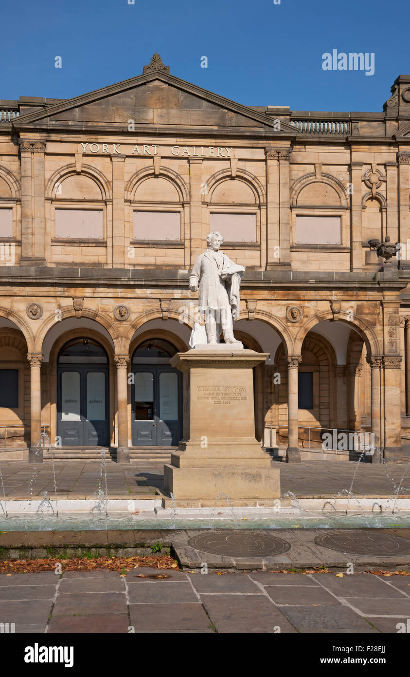 Statue of William Etty outside the Art Gallery in summer York North ...