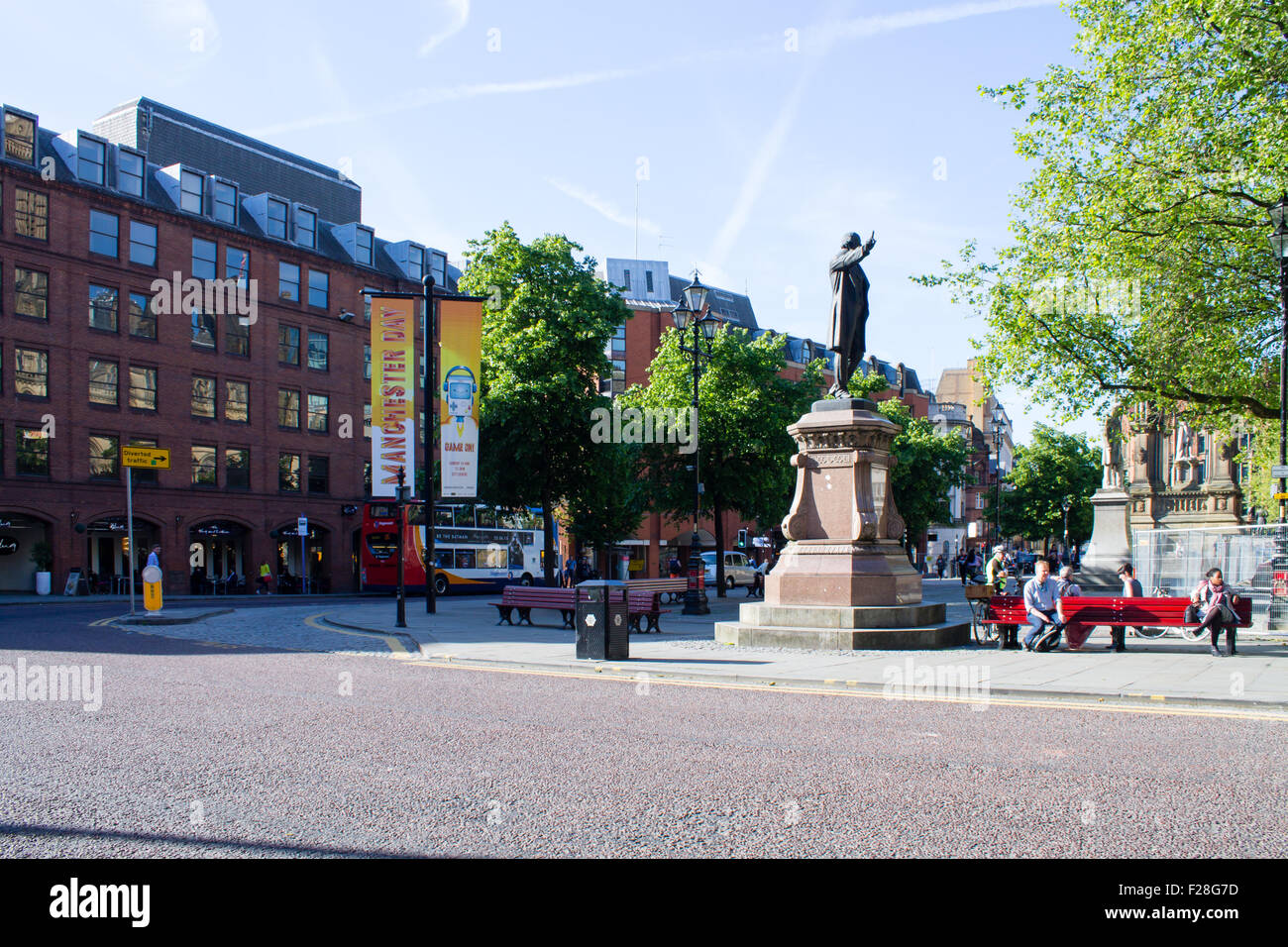 Albert Square in central Manchester, United Kingdom Stock Photo - Alamy