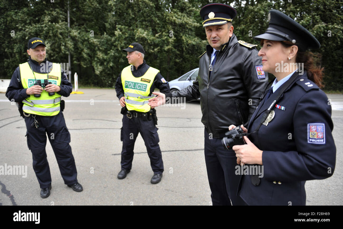 Breclav, Czech Republic. 14th Sep, 2015. A police officers control cars ...
