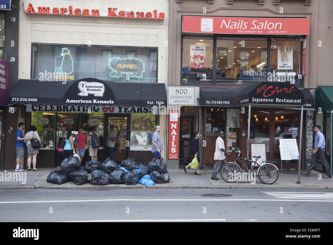 Garbage bags pile new york hi-res stock photography and images - Alamy