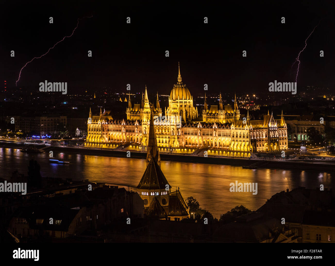 Lightning Bolts surrounding the Hungarian Parliament Building in ...