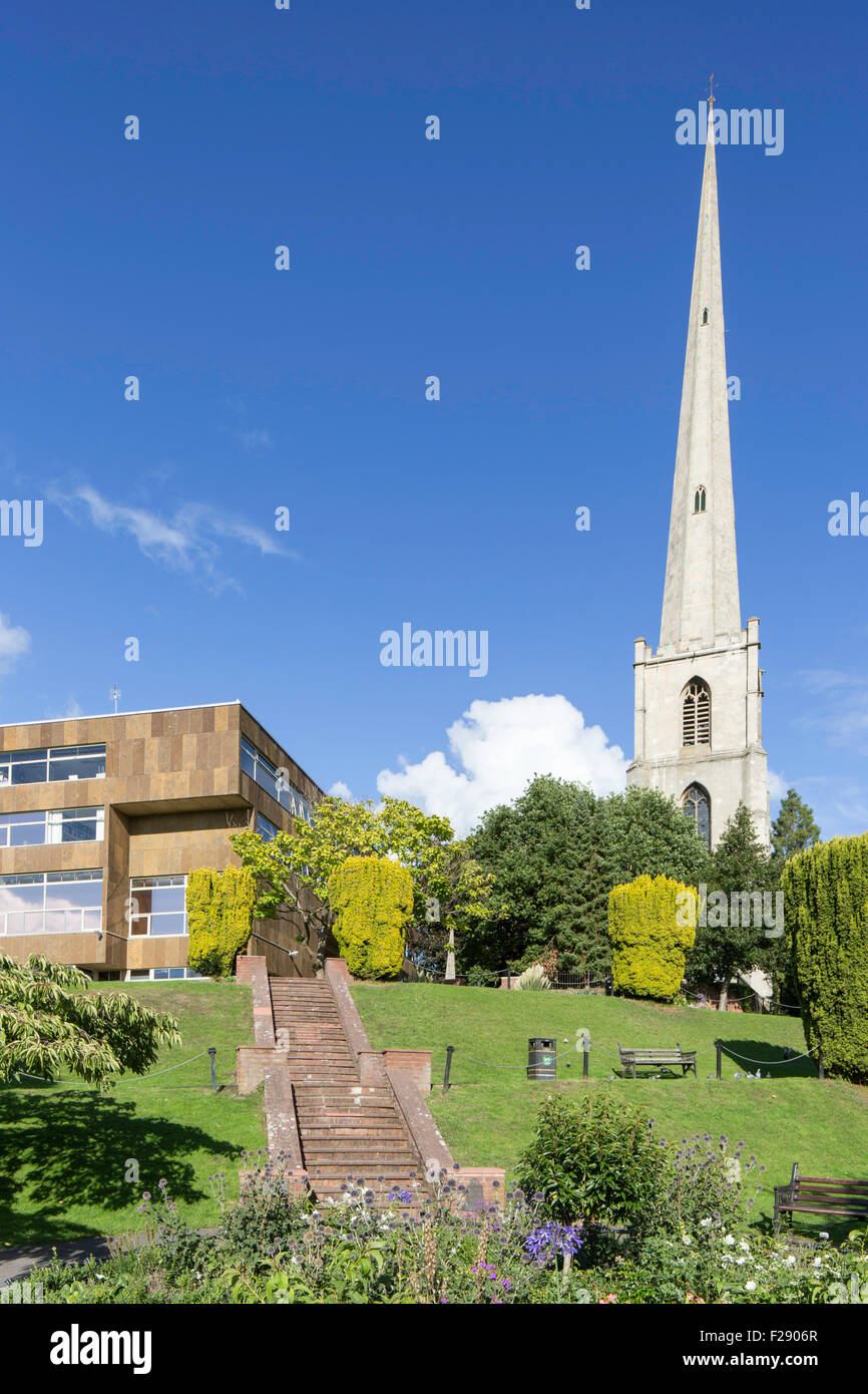 Glover's Needle (or St Andrews Spire) and the Hart of Worcester Collage ...