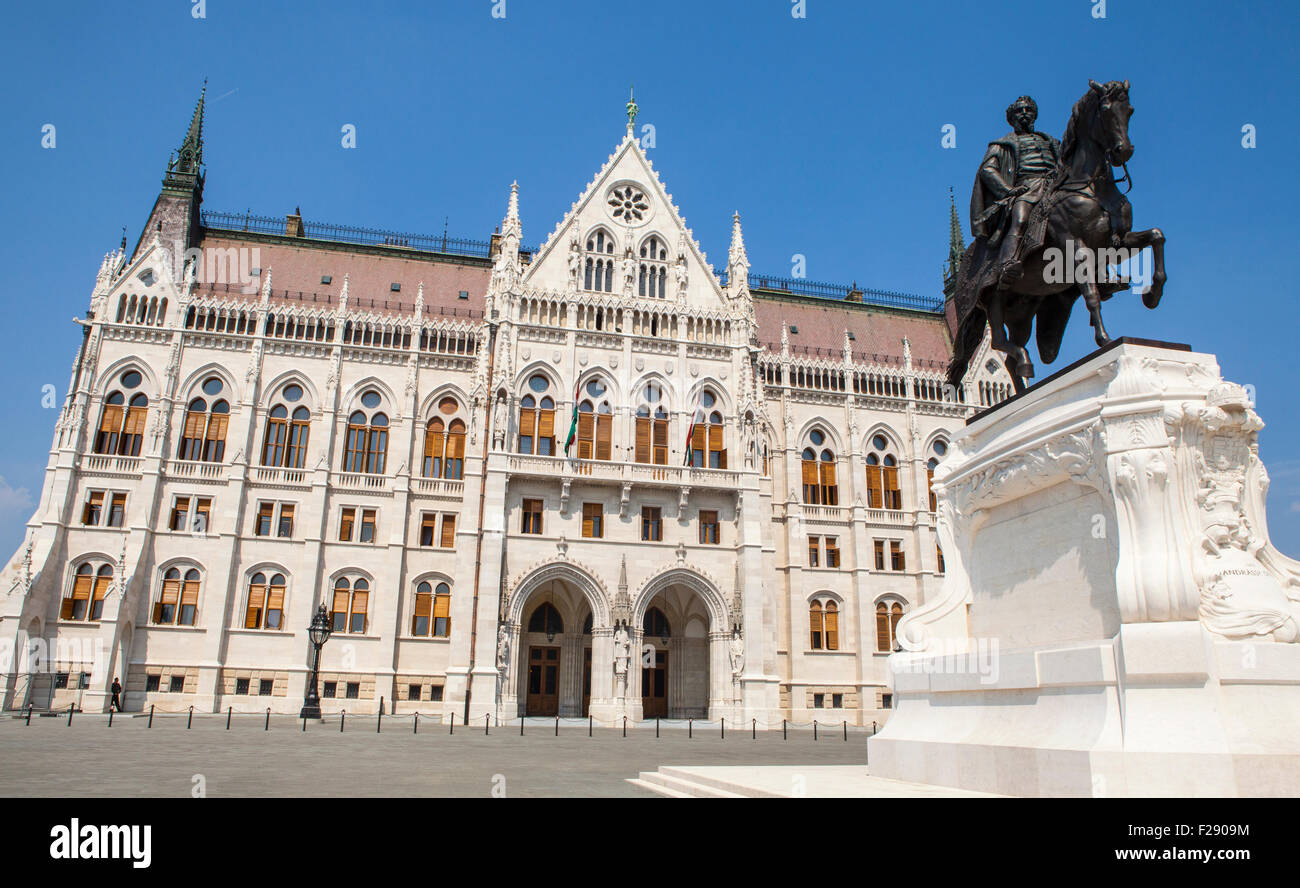 A statue of Count Gyula Andrassy outside the historic Hungarian ...