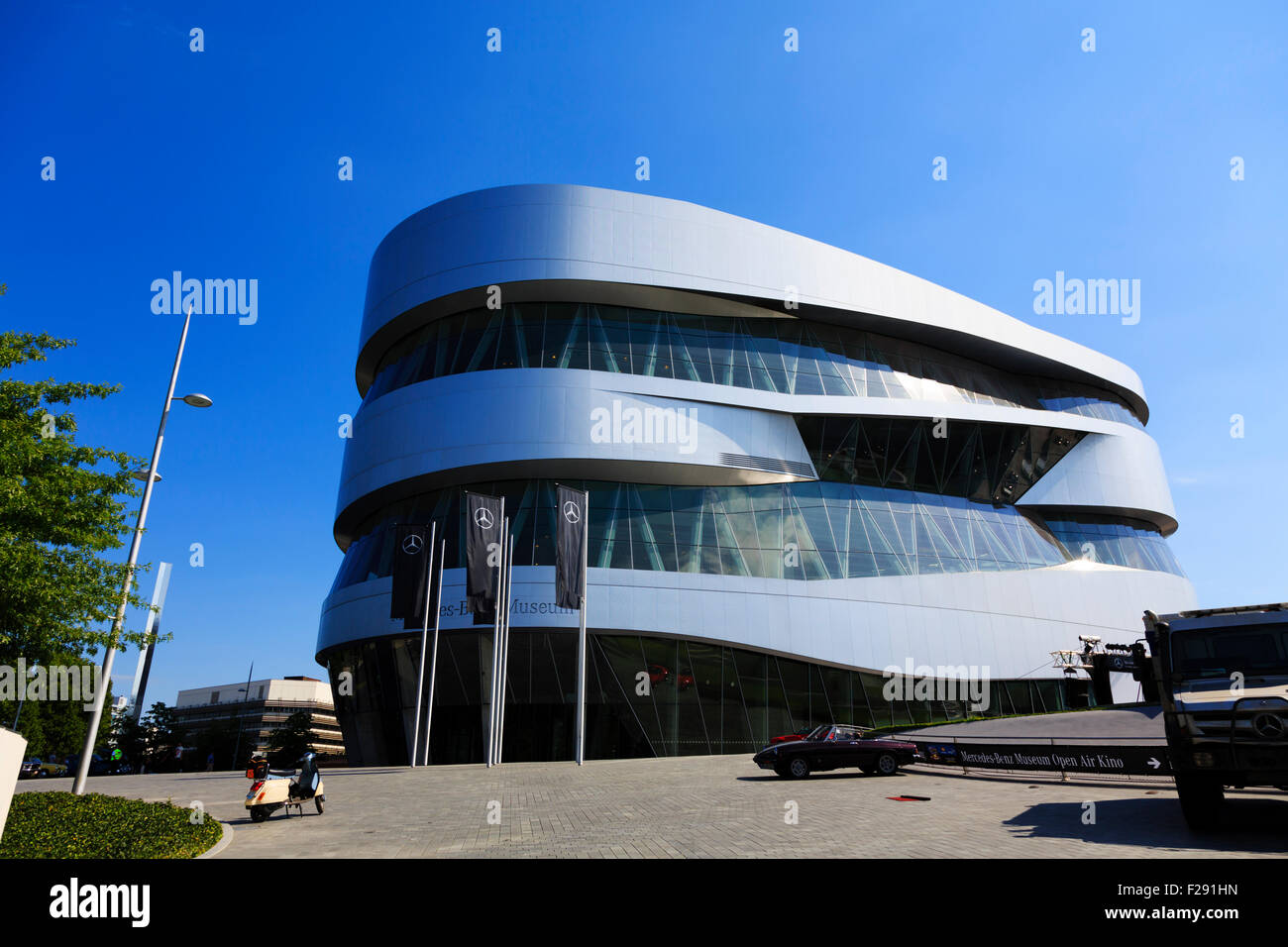 Mercedes Benz Museum, Stuttgart, Germany Stock Photo - Alamy