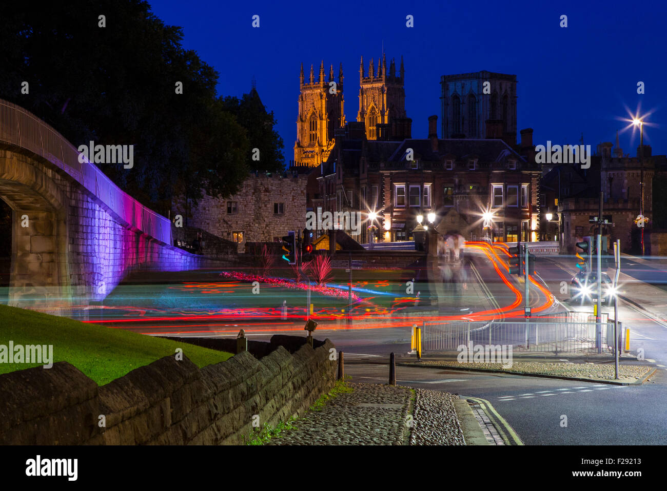 York city walls at night hi-res stock photography and images - Alamy