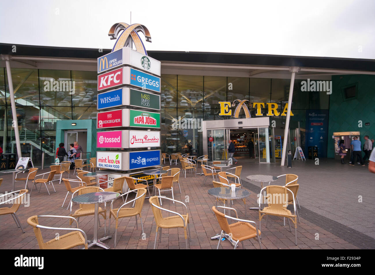 M25 motorway services hi-res stock photography and images - Alamy