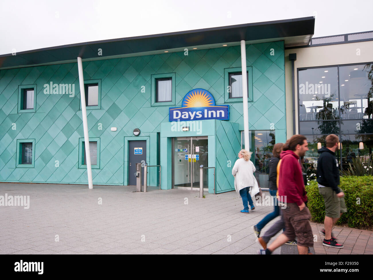 Exterior Of Days Inn Hotel Stock Photo - Alamy