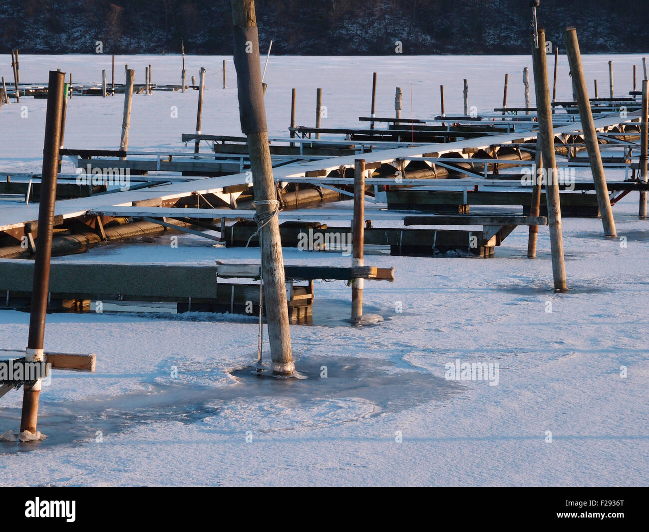 Snowy pier in winter Stock Photo - Alamy