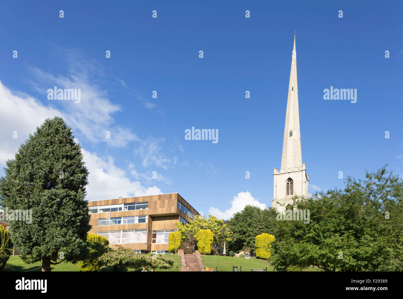 Glover's Needle (or St Andrews Spire) and the Hart of Worcester Collage ...