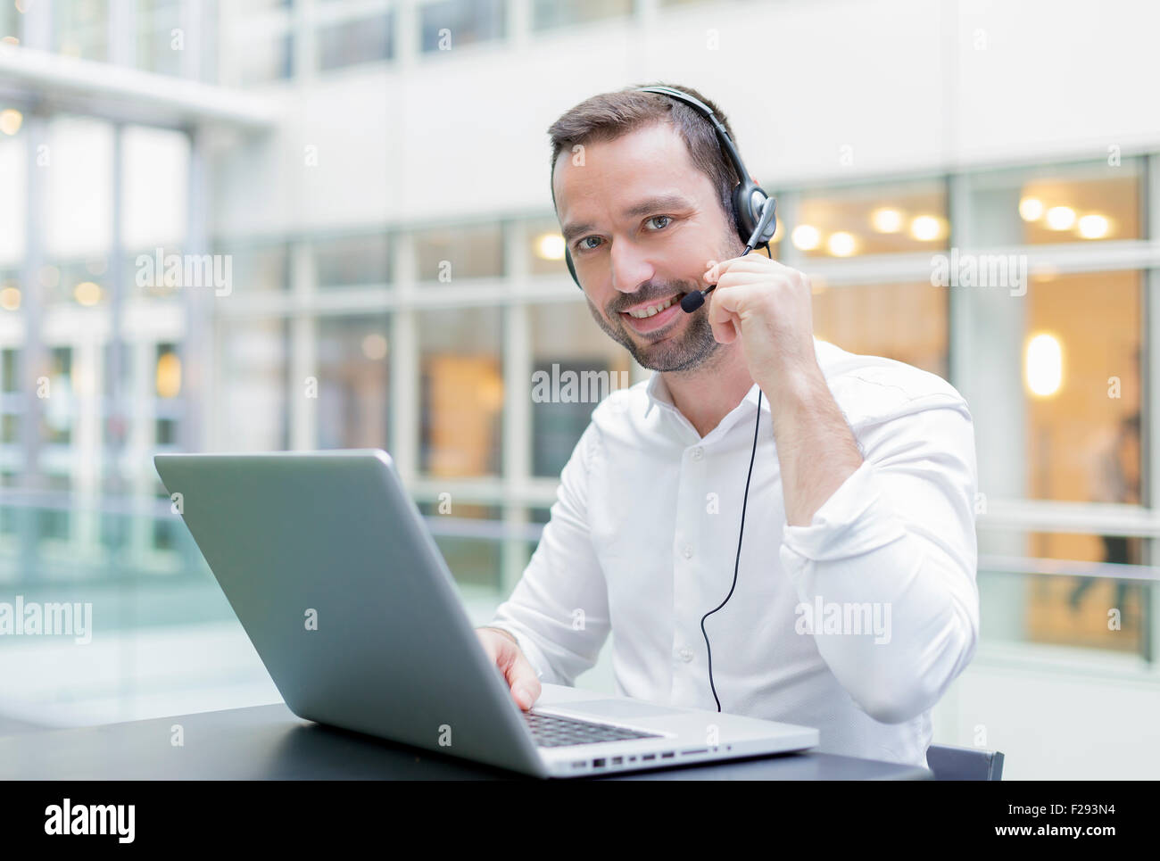 Headset communication device hi-res stock photography and images - Alamy