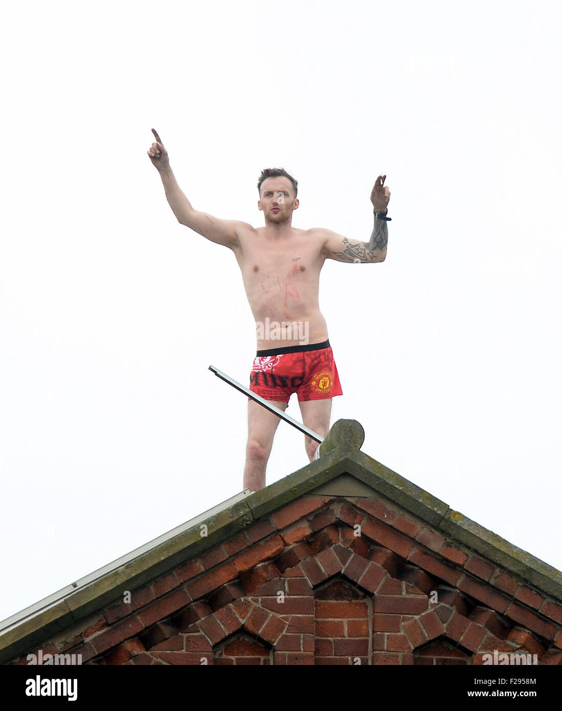 Inmate on the roof hi-res stock photography and images - Alamy