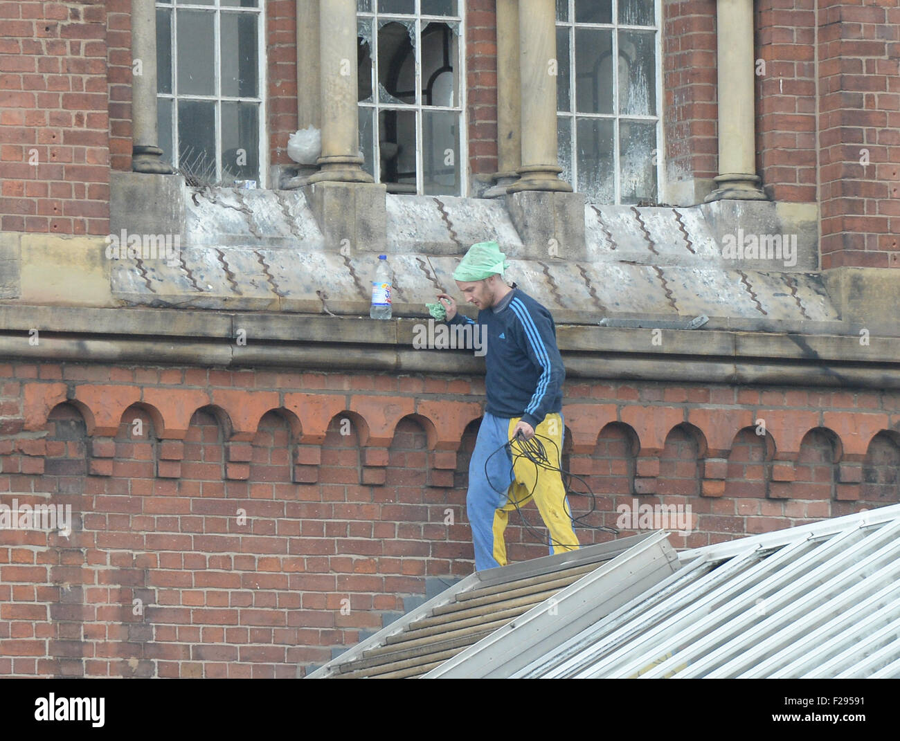 Inmate on the roof hi-res stock photography and images - Alamy