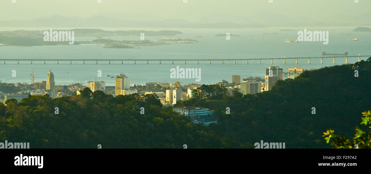 Rio niteroi bridge hi-res stock photography and images - Alamy