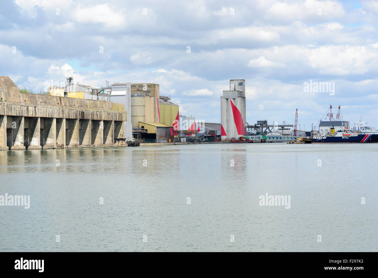 Saint-Nazaire Kriegsmarine submarine base france Stock Photo - Alamy