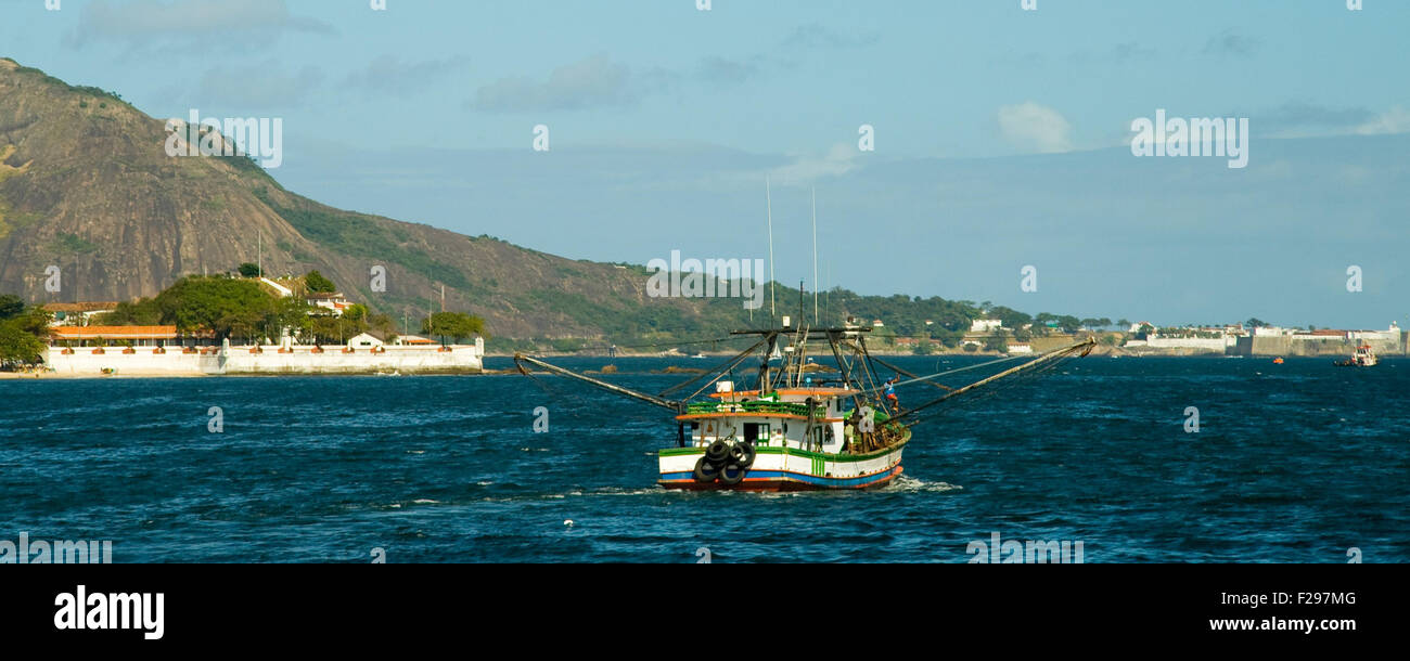 Brazil ocean boat hi-res stock photography and images - Alamy