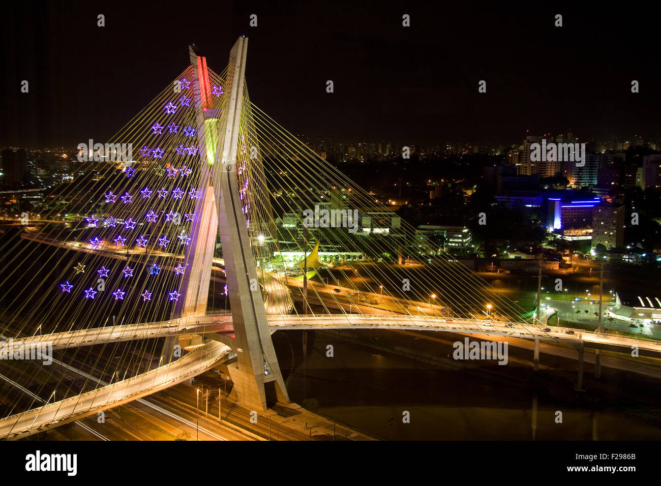 Picture of an awesome bridge built over the Pinheiros River in the city ...