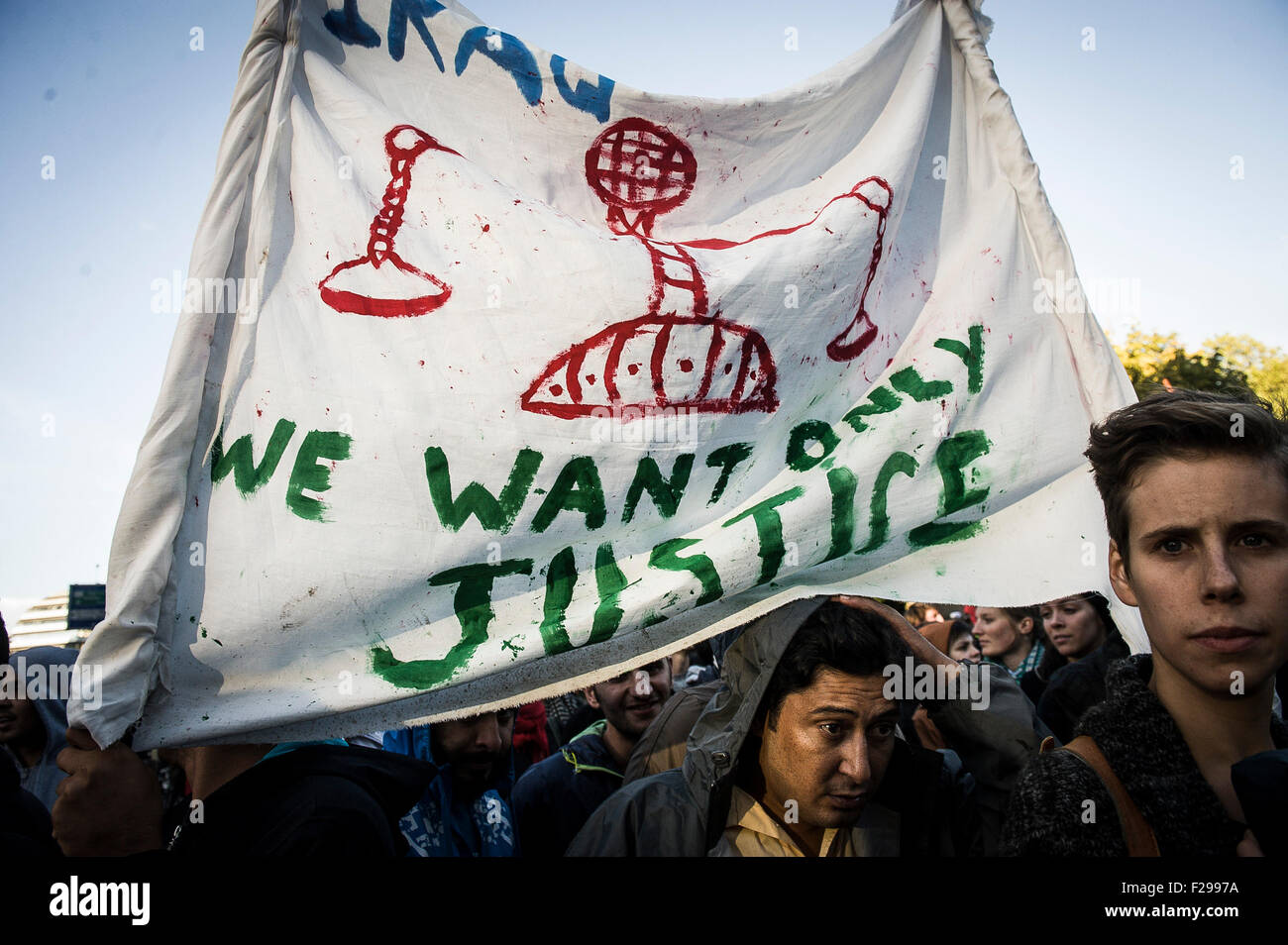 'People without papers' gather in European Union quarters in Brussels ...