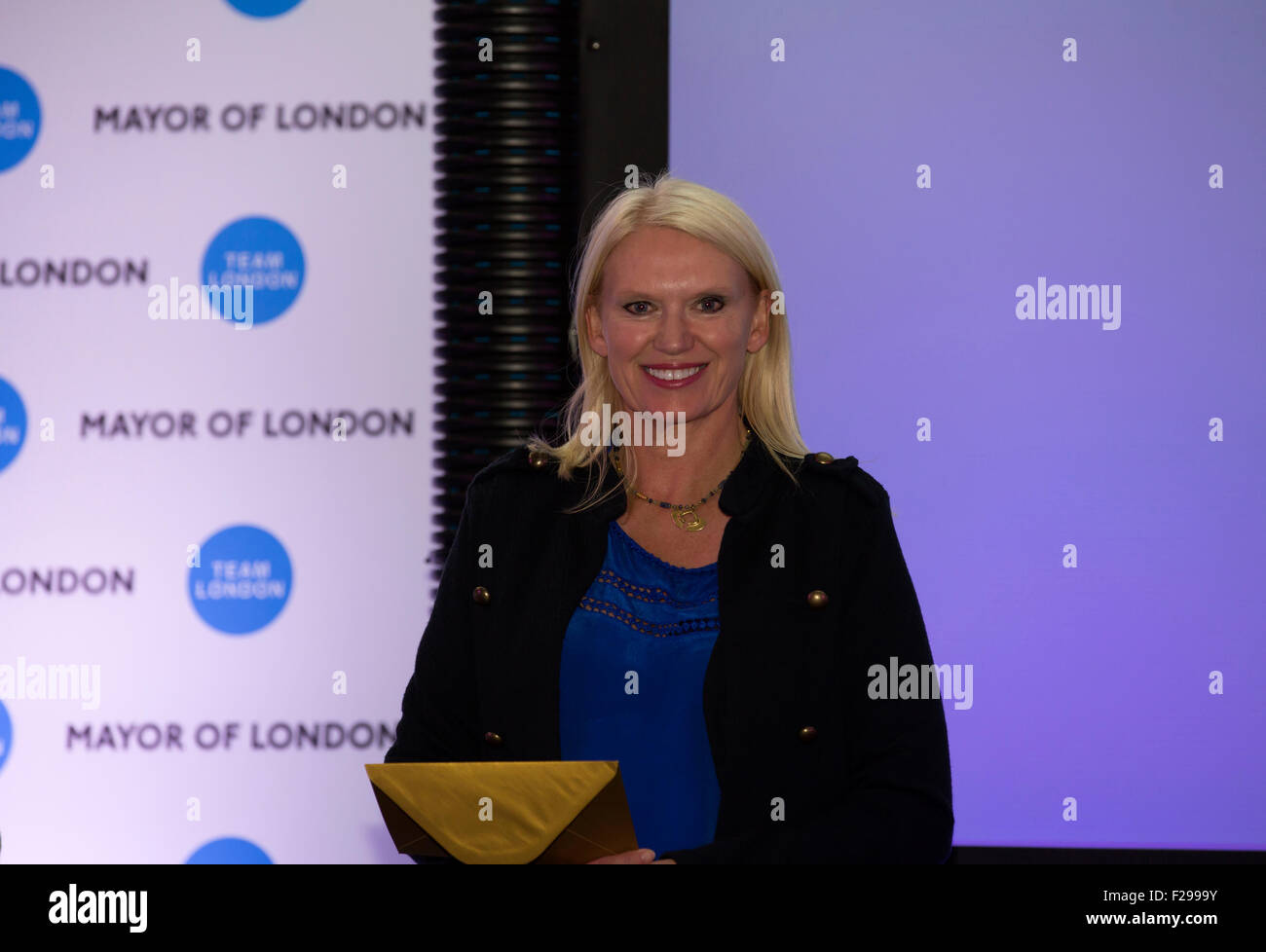Anneka rice tv presenter hi-res stock photography and images - Alamy