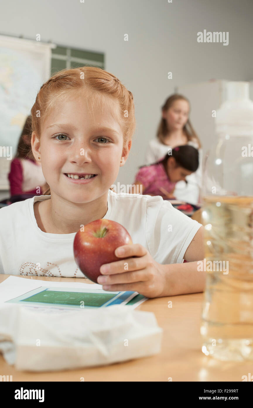 Eating in classroom hi-res stock photography and images - Alamy