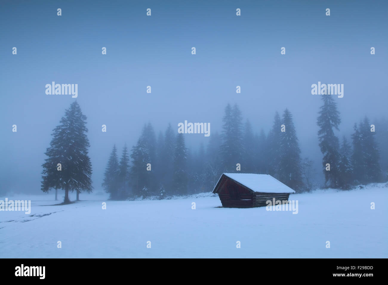 Hut night forest snow hi-res stock photography and images - Alamy