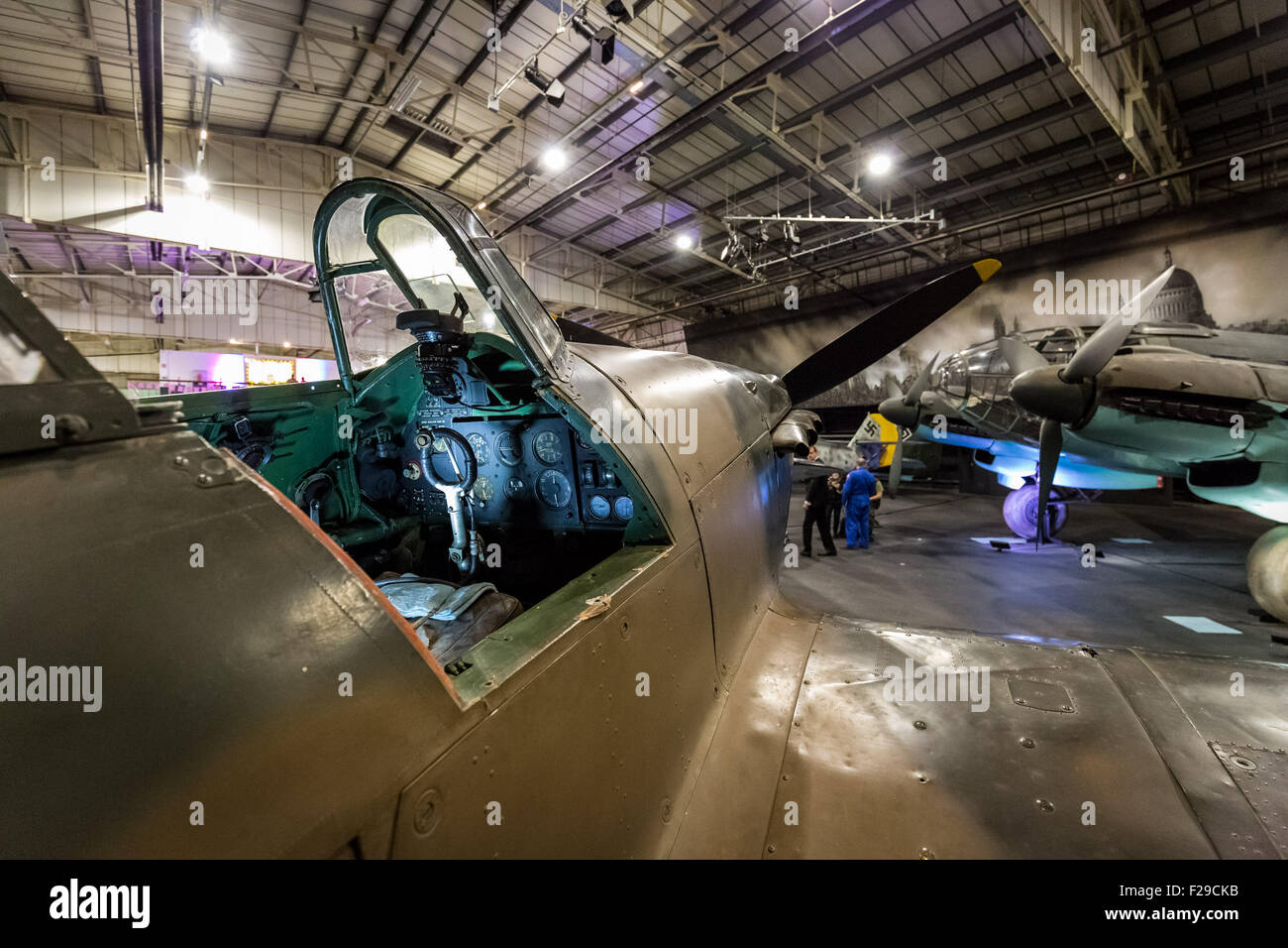 Spitfire cockpit hi-res stock photography and images - Alamy