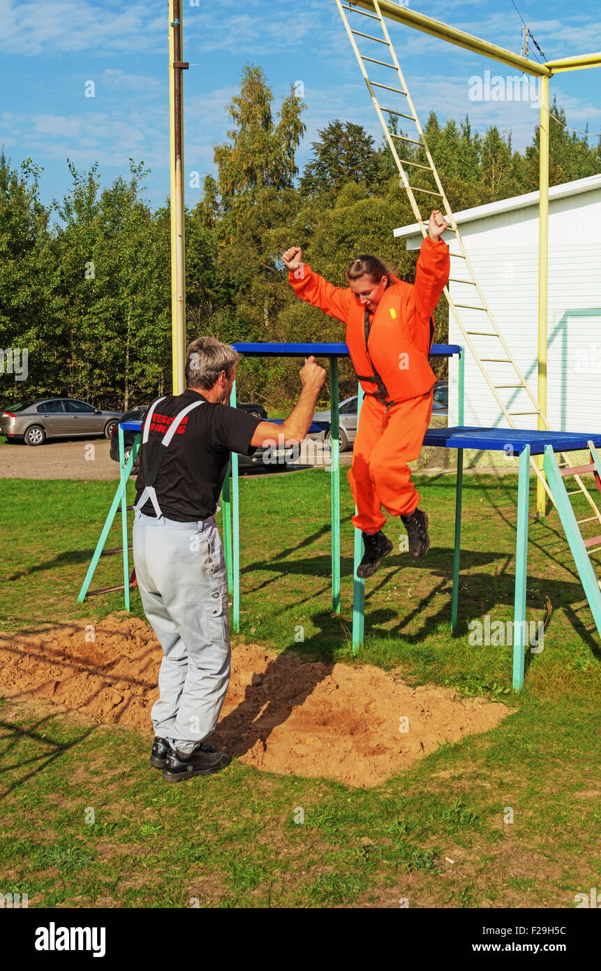 Parachutists - 2014. Training of beginning parachutists Stock Photo - Alamy