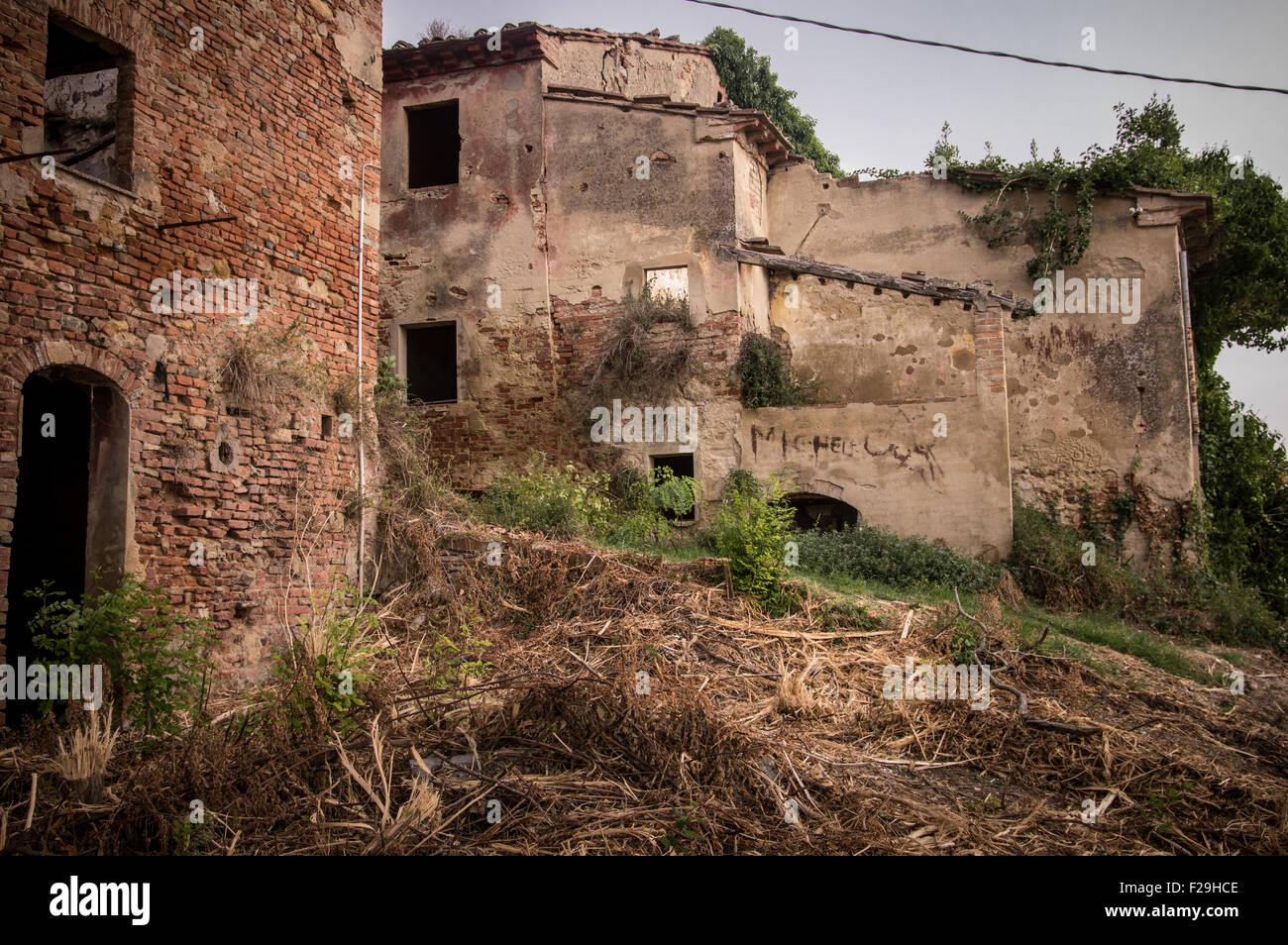 Abandoned house in Toiano, little ghost town in Tuscany, Italy Stock ...