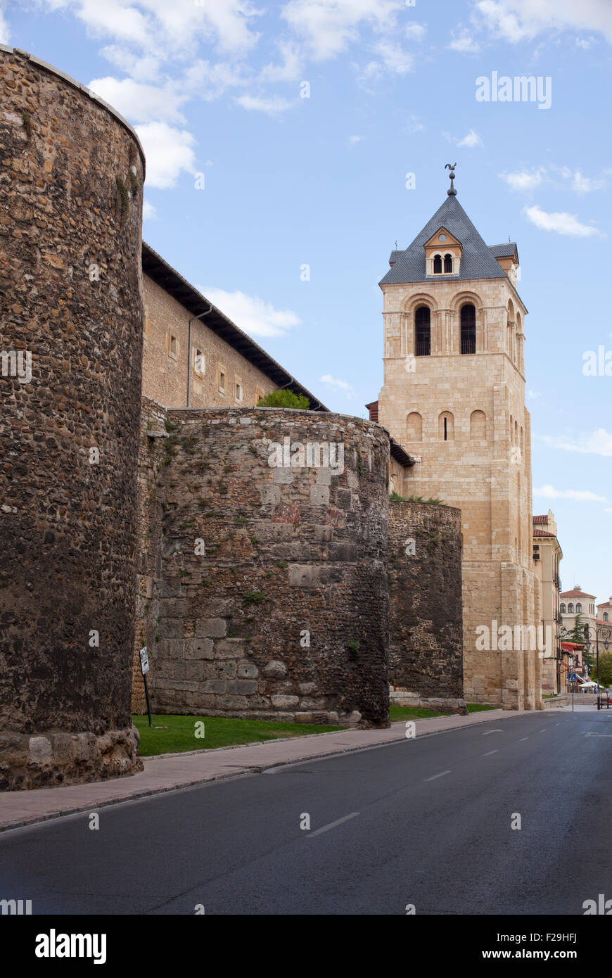 Walls of the fortress city of Leon, Spain Stock Photo - Alamy