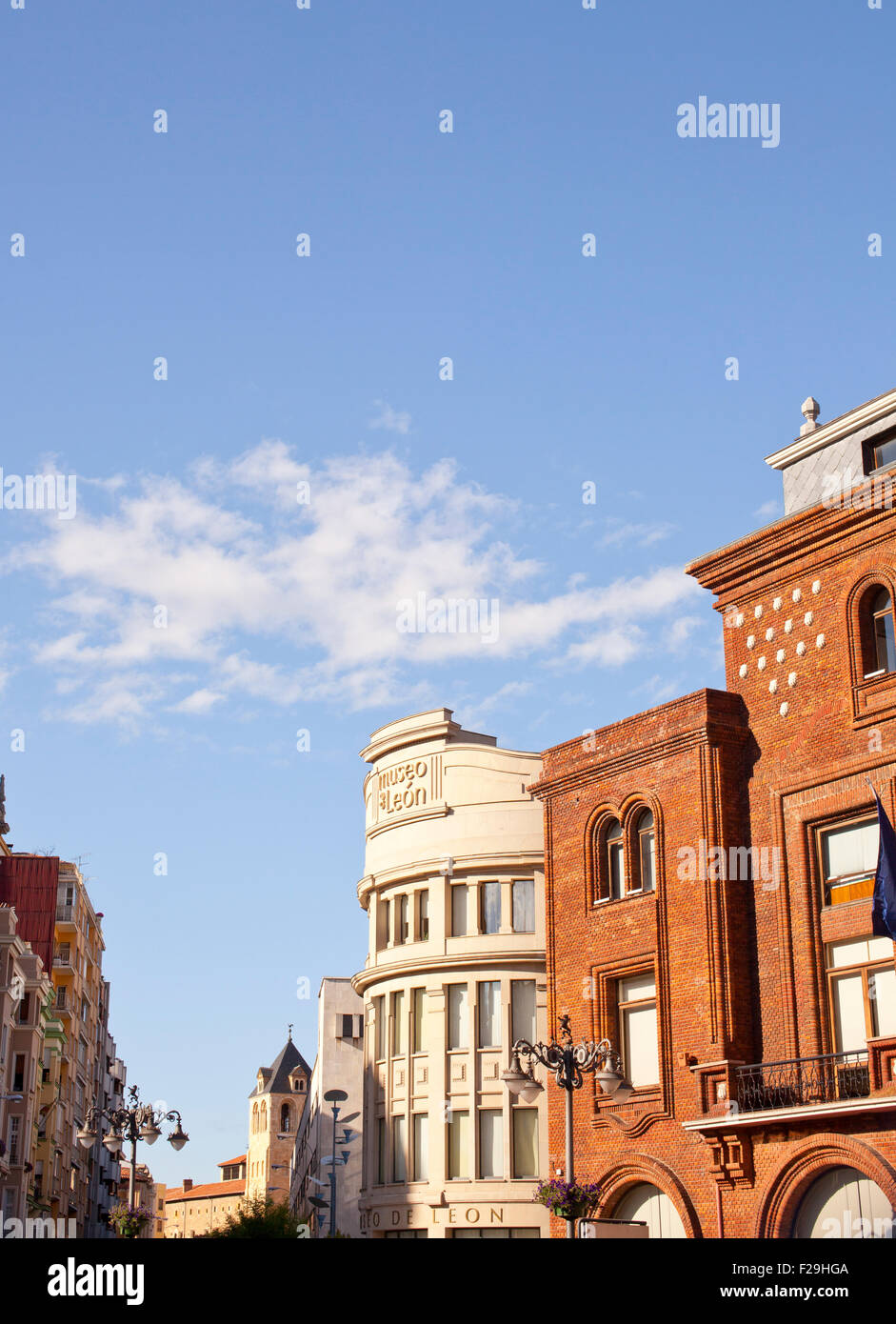 León city spain hi-res stock photography and images - Alamy