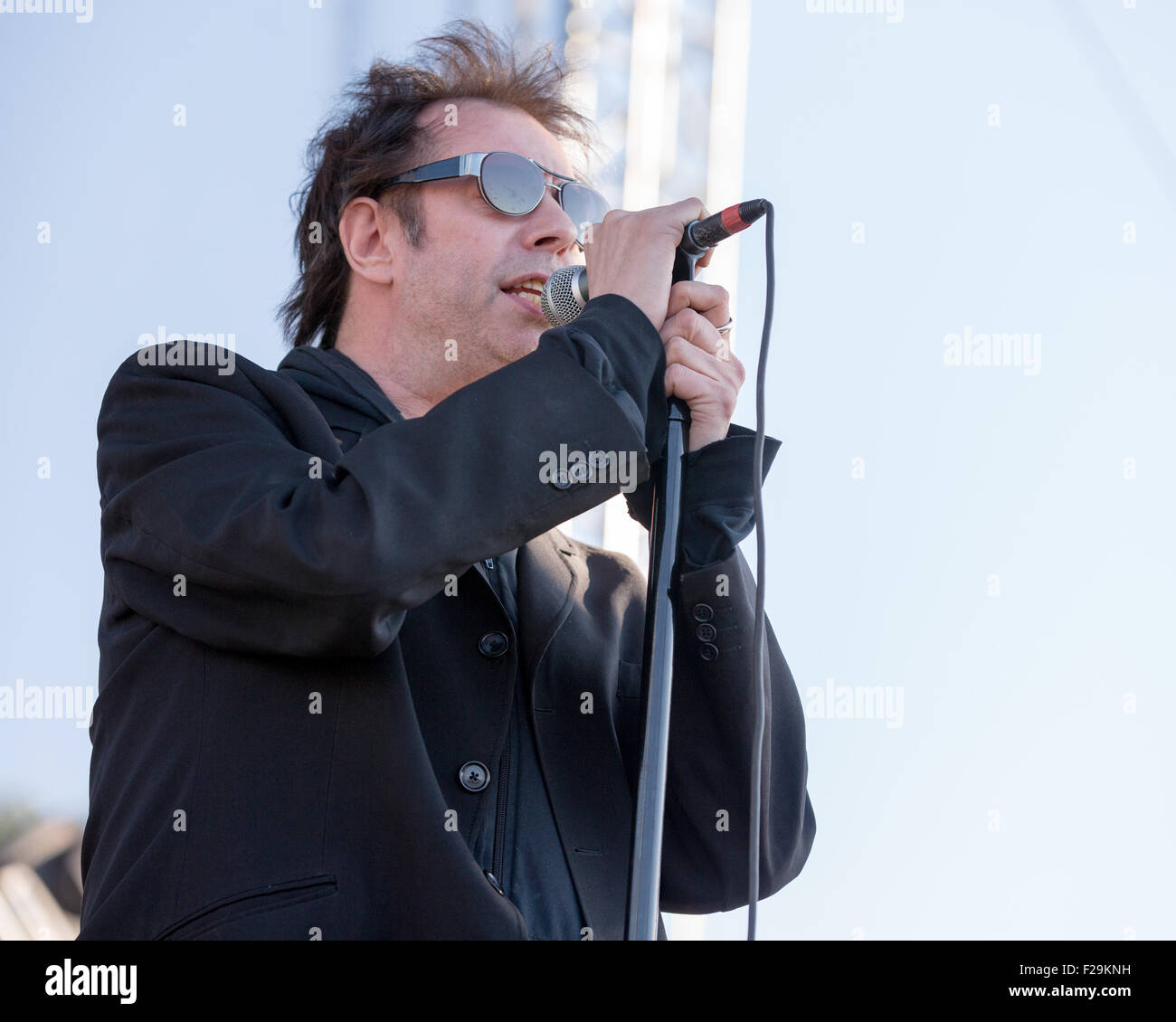 Chicago, Illinois, USA. 12th Sep, 2015. Singer IAN MCCULLOCH of Echo ...