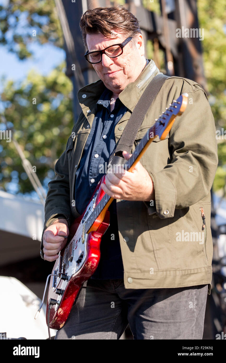 Chicago, Illinois, USA. 12th Sep, 2015. Guitarist WILL SERGEANT of Echo ...