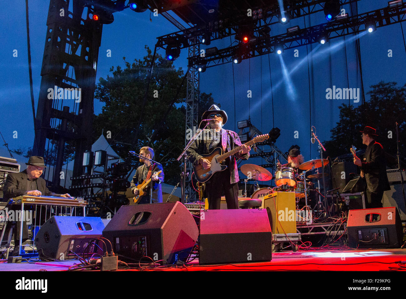 Chicago, Illinois, USA. 12th Sep, 2015. Country legend MERLE HAGGARD ...