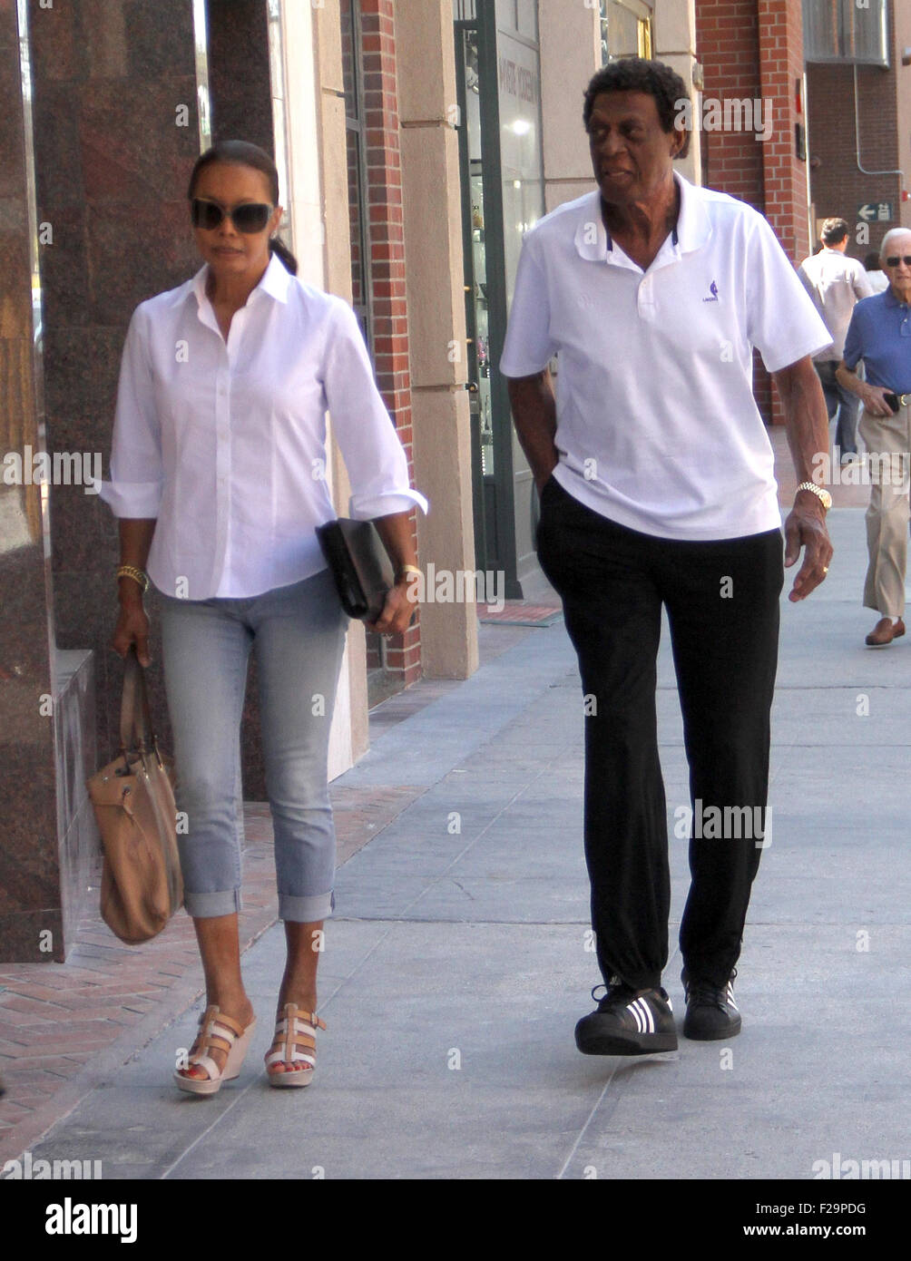 Former Clippers executive Elgin Baylor out and about in Beverly Hills ...