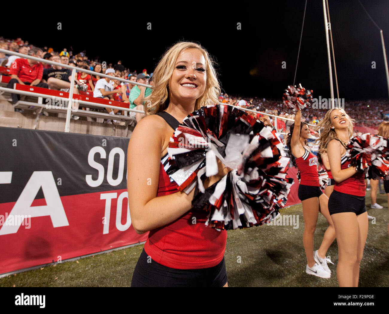 Unlv cheerleaders hi-res stock photography and images - Alamy