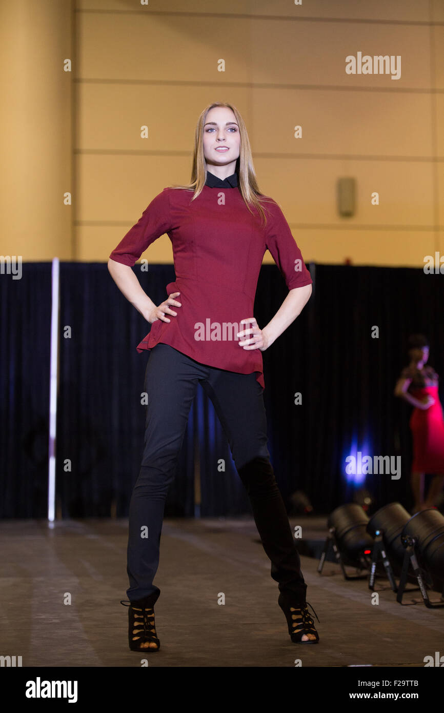 white woman walking runway Stock Photo - Alamy