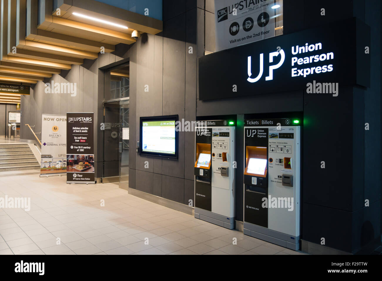 Toronto airport express train downtown union station Stock Photo - Alamy