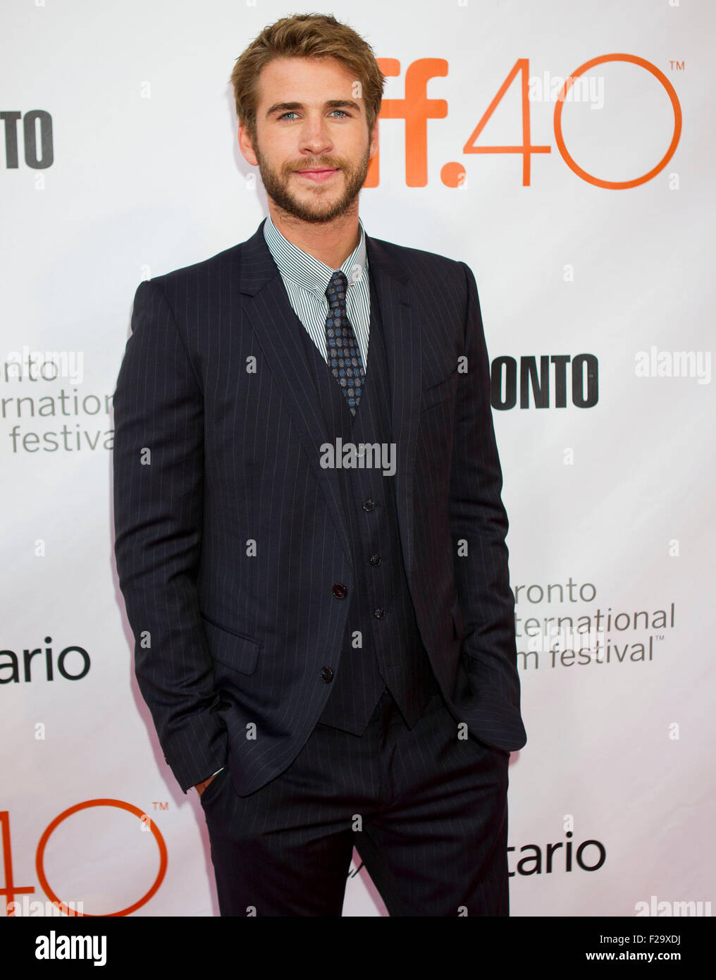 Toronto, Canada. 14th Sep, 2015. Actor Liam Hemsworth poses for photos ...