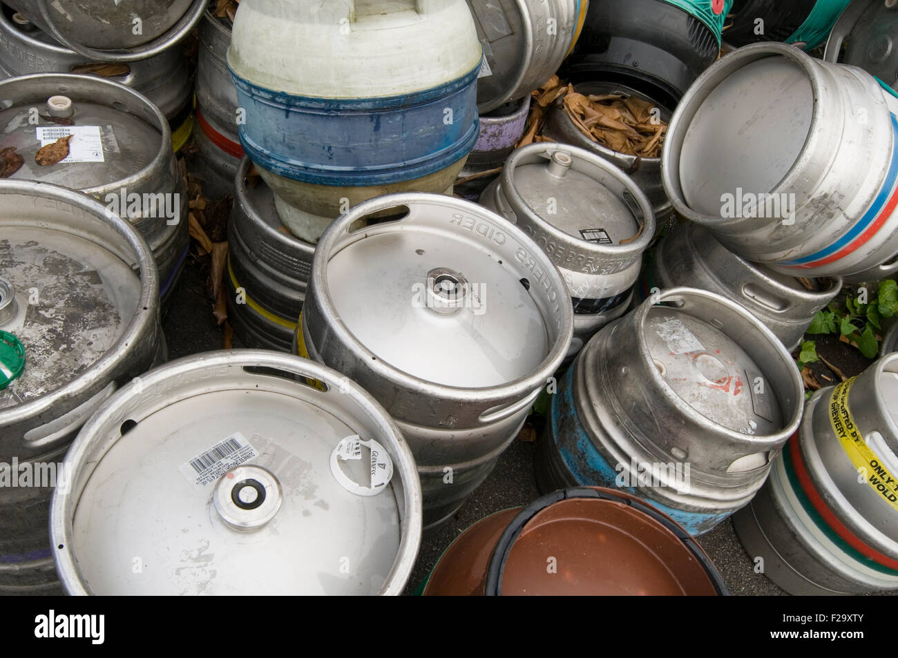 beer barrels barrel drink drinkers alcohol alcoholic alcoholics ...