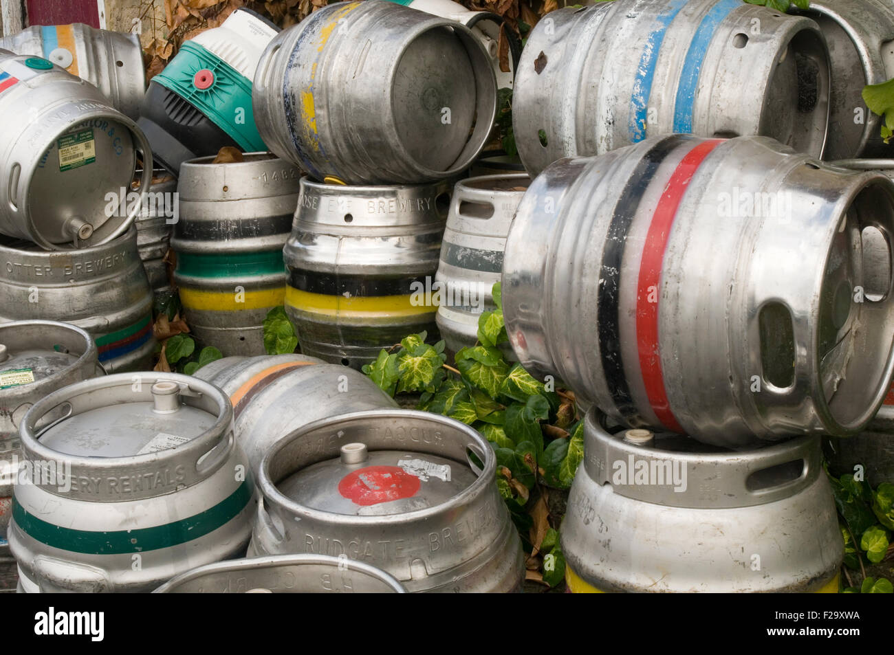 Heavy drinking hi-res stock photography and images - Alamy