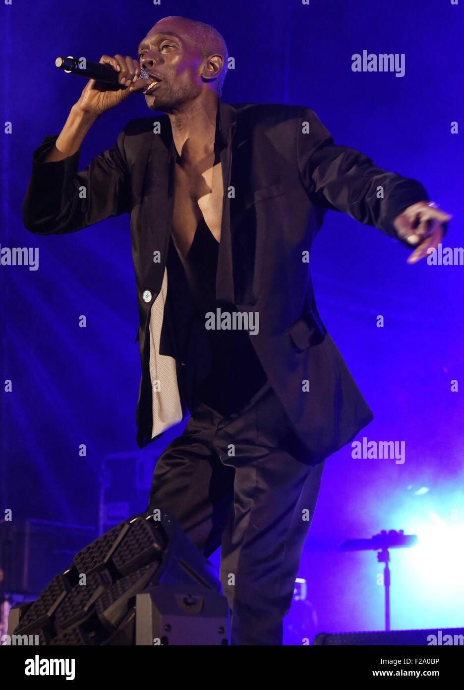 Faithless perform live at Zagreb Calling 2015 Featuring: Faithless ...
