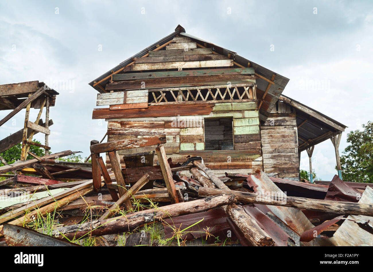 Broken wooden old house hi-res stock photography and images - Alamy