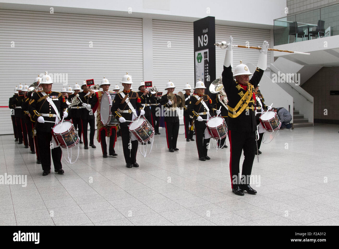 Her majestys royal marines band hi-res stock photography and images - Alamy