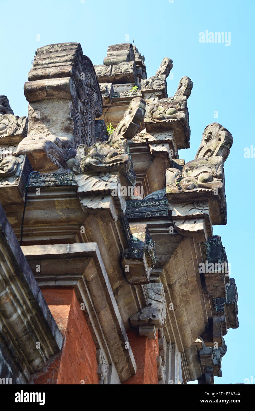 Balinese temple gate hi-res stock photography and images - Alamy