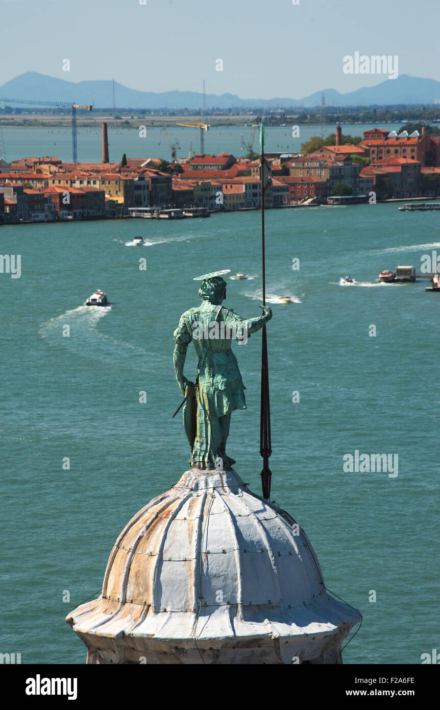 Statue in venice hi-res stock photography and images - Alamy