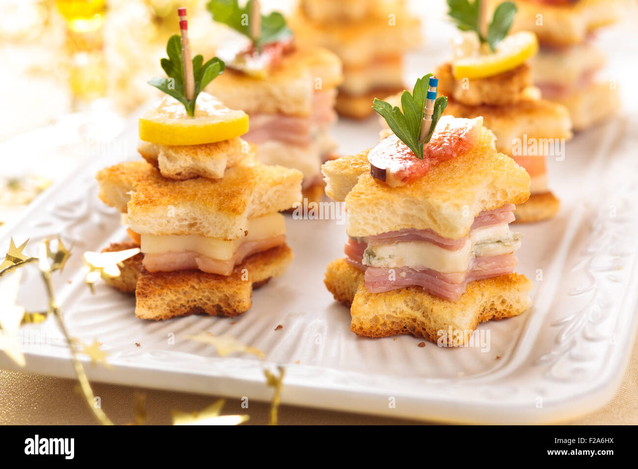 Fish shaped sandwich hi-res stock photography and images - Alamy