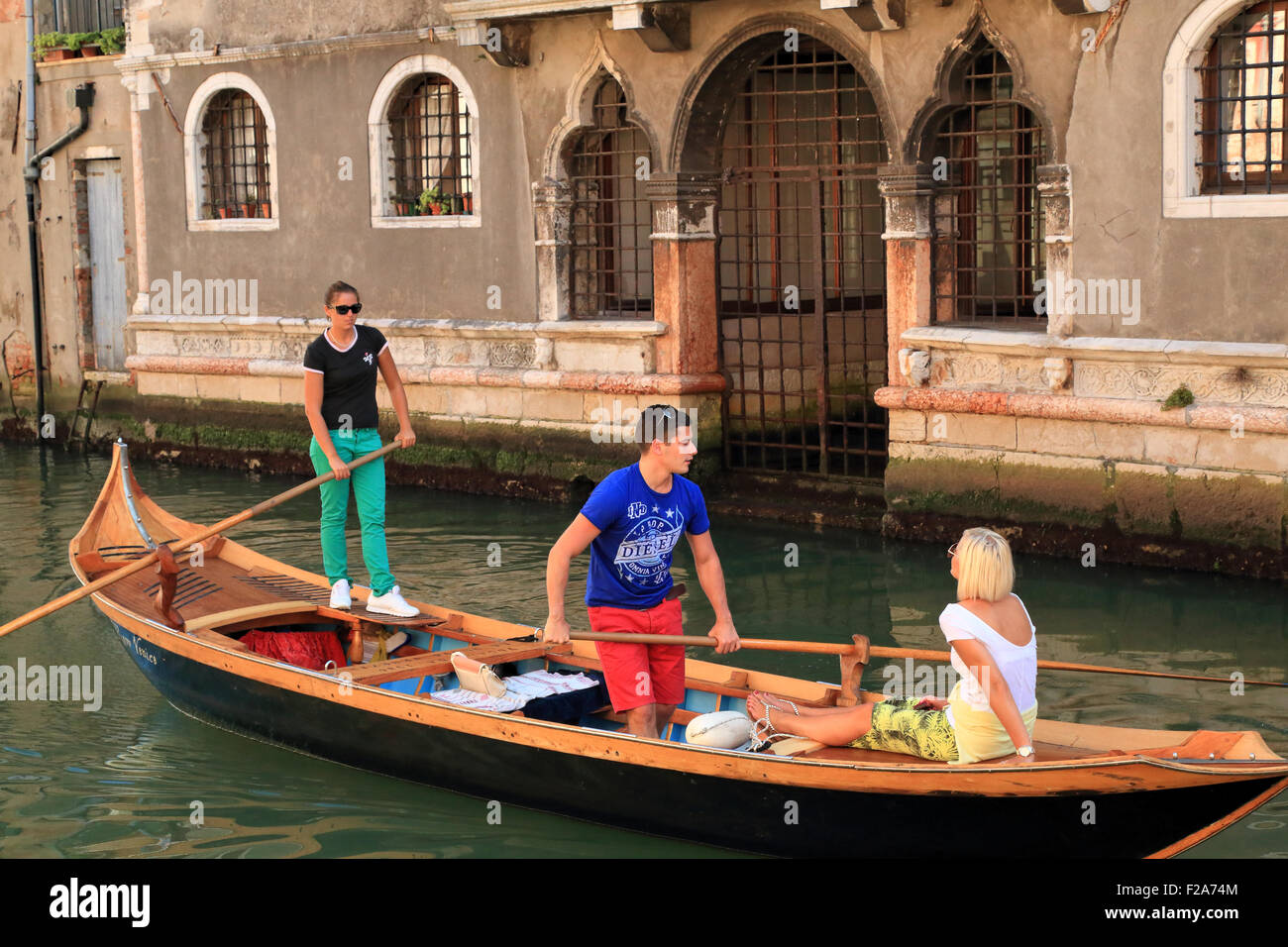 Traditional rowing boat hi-res stock photography and images - Alamy