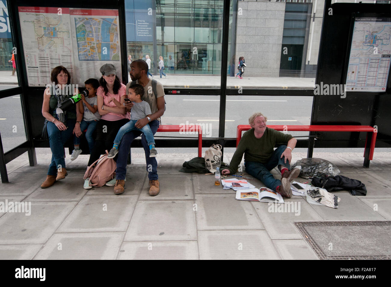 Homeless uk family hi-res stock photography and images - Alamy