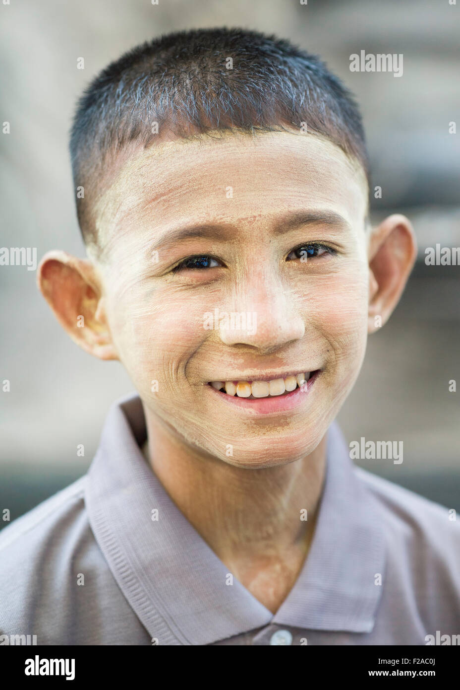Cute burmese child hi-res stock photography and images - Alamy